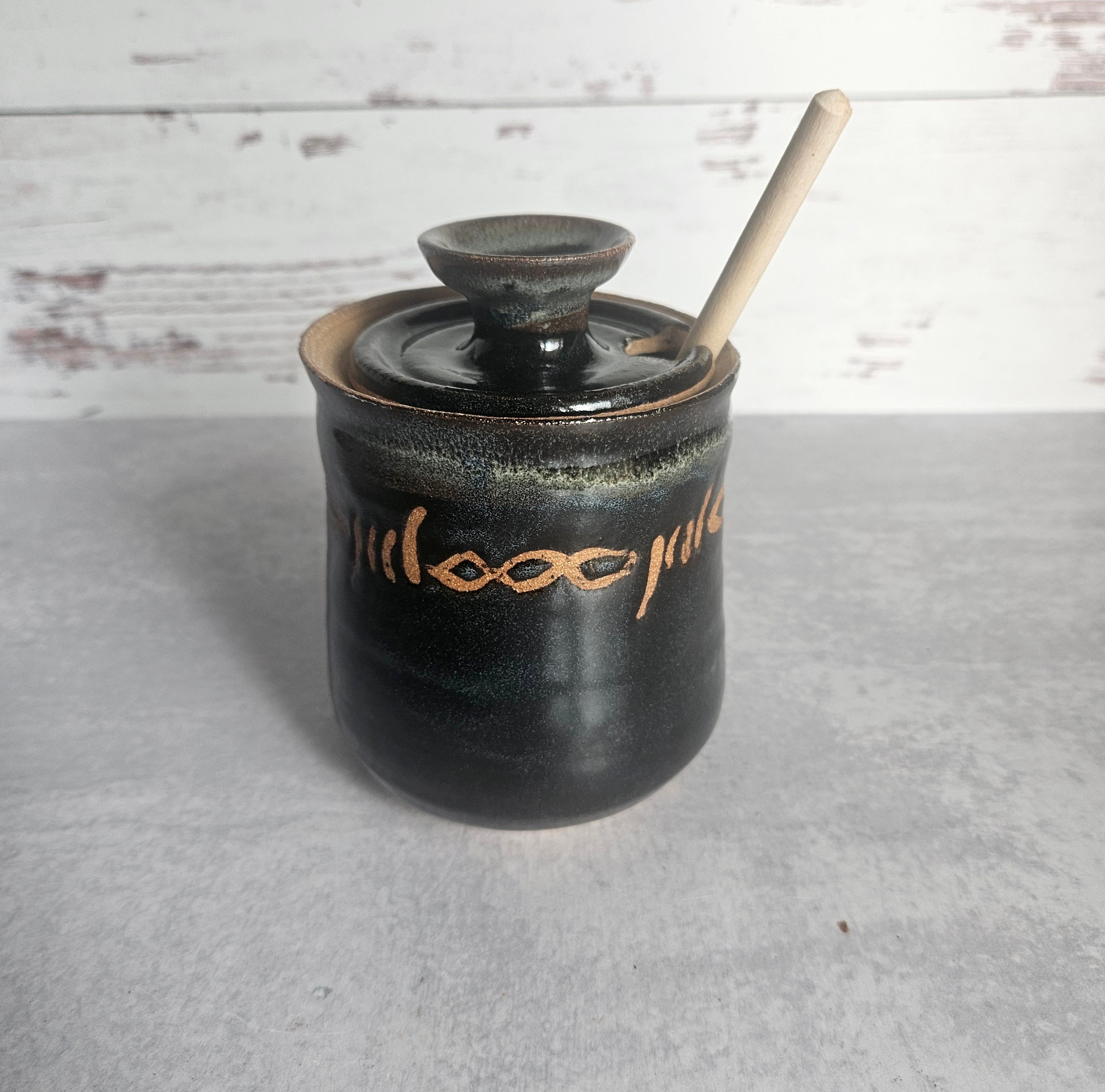 Honey Pot 》Black Barbed Wire – Grand View Pottery